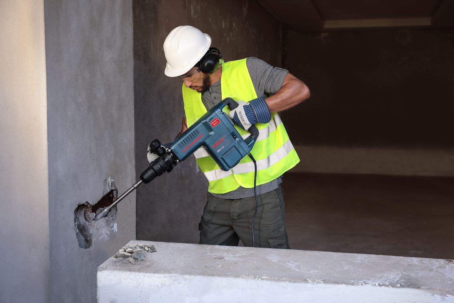 GSH 11 E Demolition Hammer with SDS max | Bosch Professional